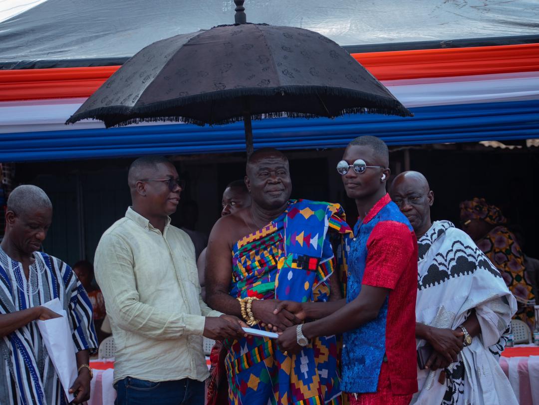 Gideon Boako donates GH¢50k to 50 dressmaking graduates in Tano North ...
