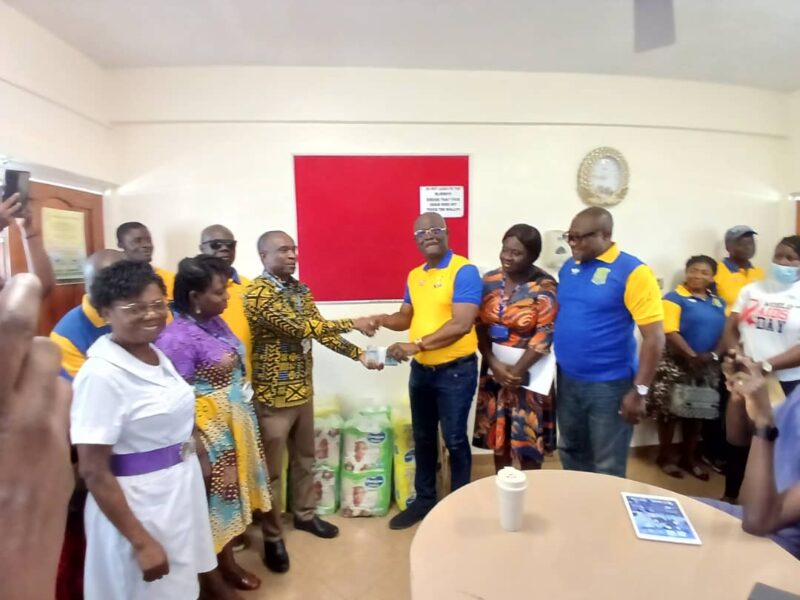 POJOBA '84 year group clears bills of detained patients at E/R Hospital ...