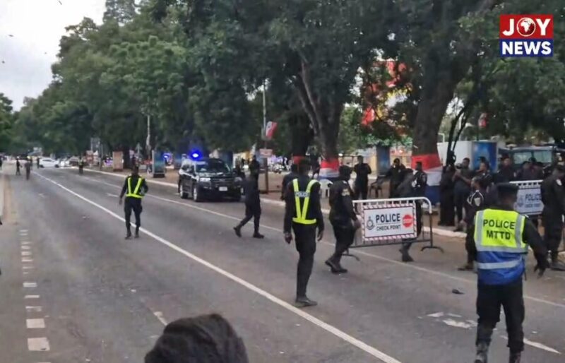 Blocked 37 Roundabout, adjoining roads reopen after Democracy Hub ...