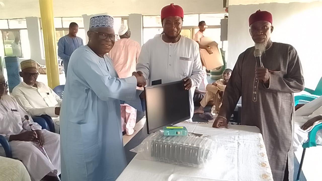 Tafo Youth donate 20 computers to Islamic schools to promote ICT ...