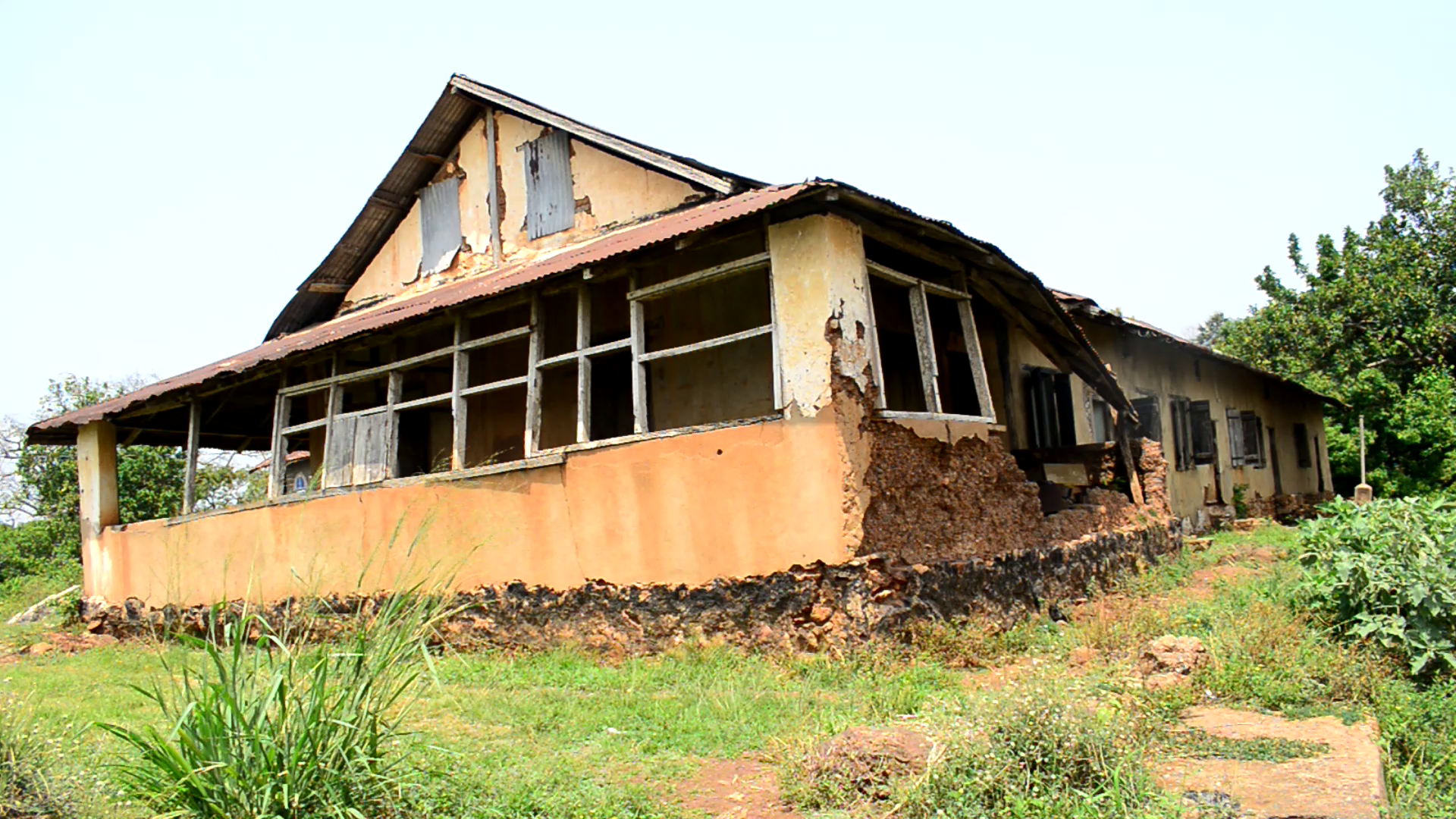 Akpafu Todzi EP JHS housed in a weak structure - MyJoyOnline