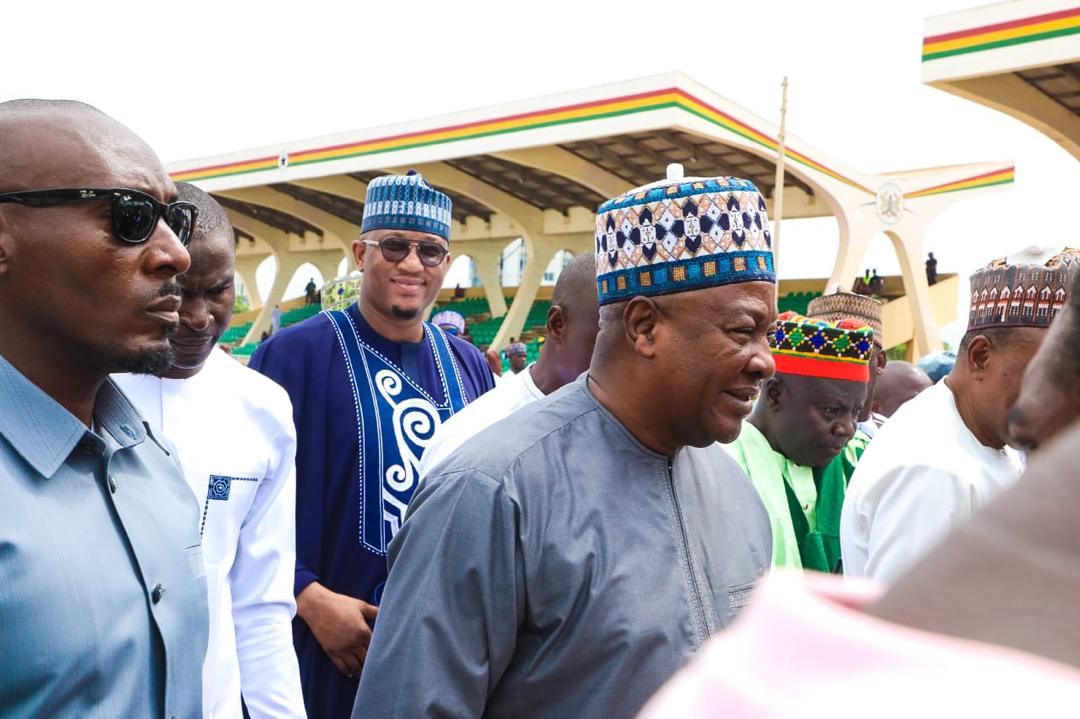 Our development rests on our unity, not division – Mahama Ghanaians at ...