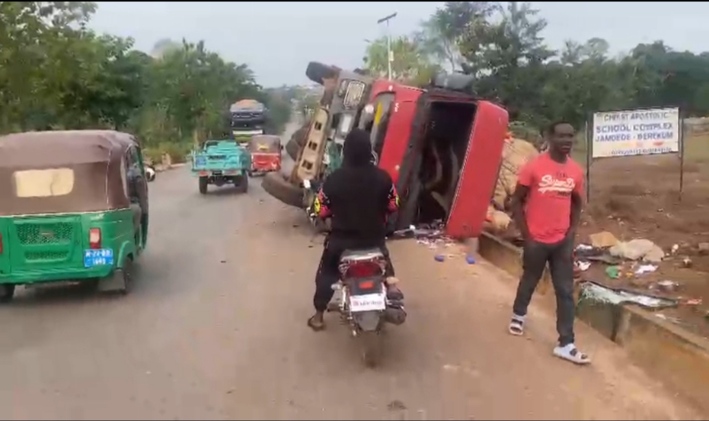 3 in critical condition after head-on collision on Berekum-Sampa road ...