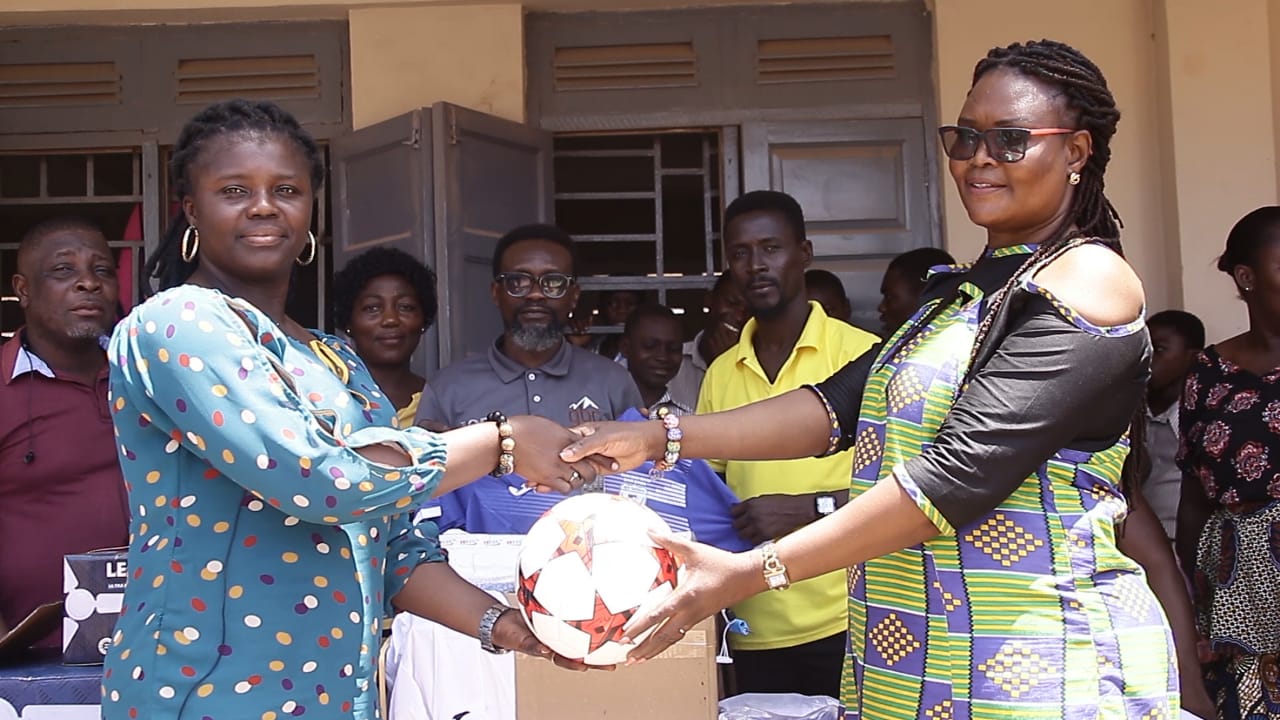 Nana Badu Bonsu Basic School: 1993 Year Group gives back, but more ...