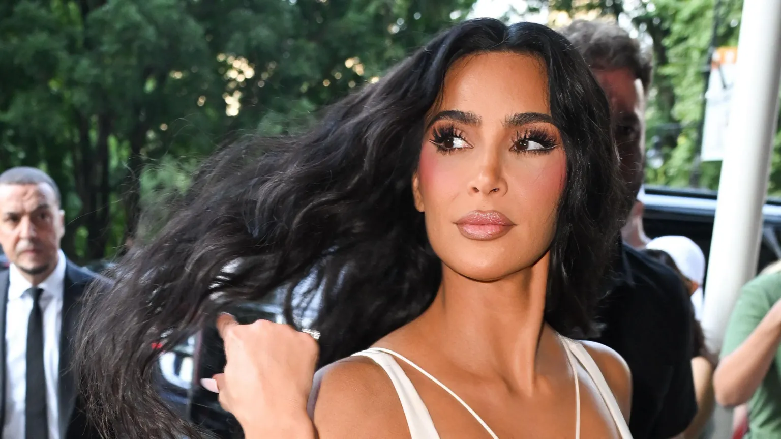 Kim Kardashian to appear in court as witness in Paris burglary case ...