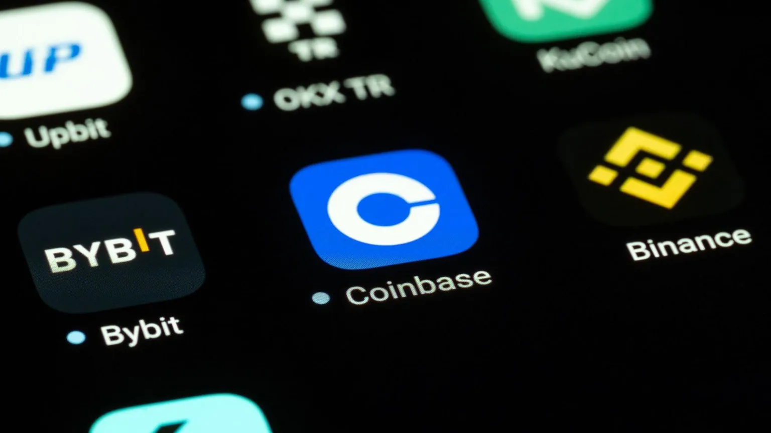 Leading crypto firm Coinbase faces up to $400m hit from cyber attack ...