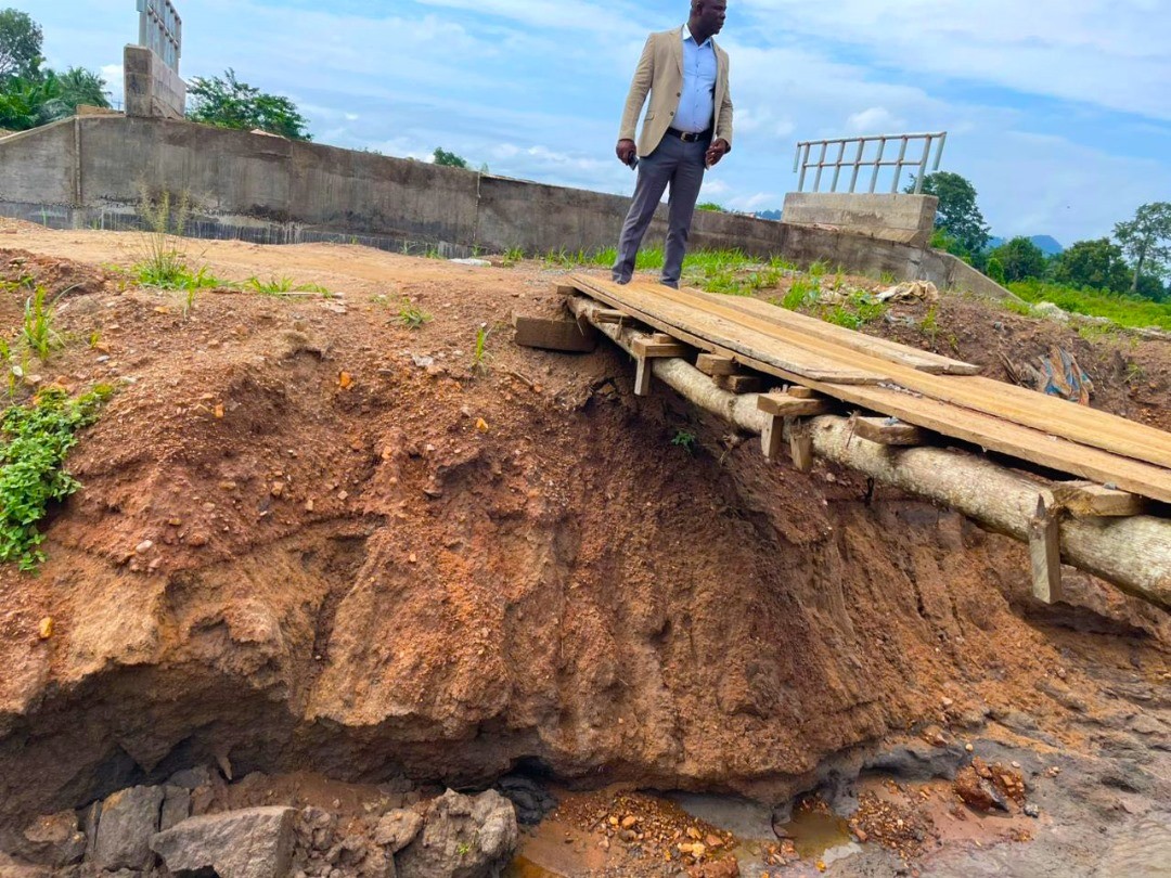 Collapsed Akrofu and Sokode bridge cut off communities, disrupts ...