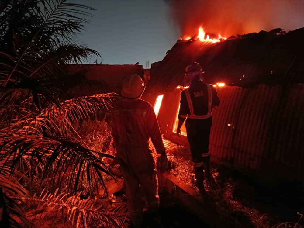 Fire guts warehouse at Ashaiman Gulf City - MyJoyOnline
