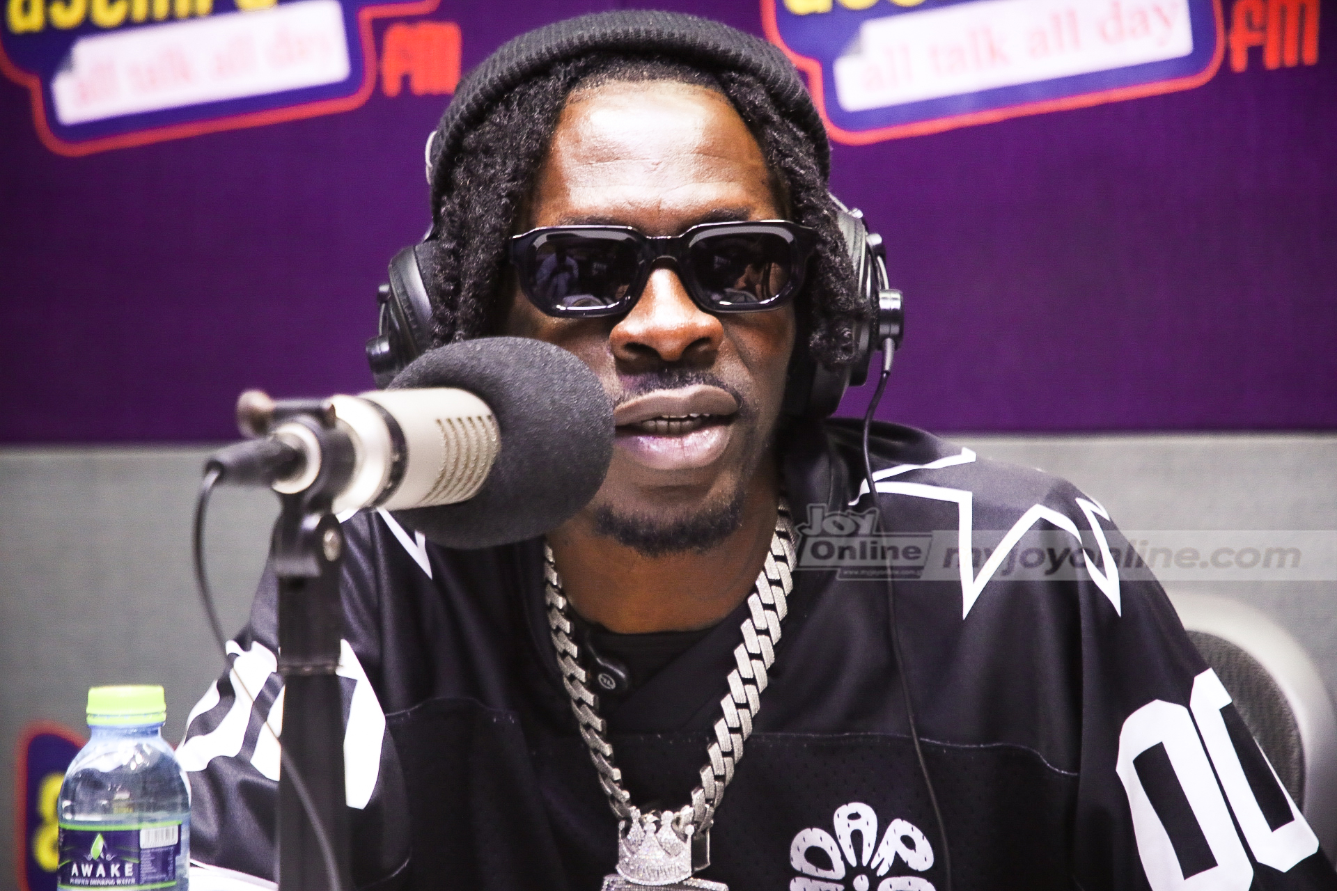 Shatta Wale launches GH¢100 SM Gold Card membership programme - MyJoyOnline